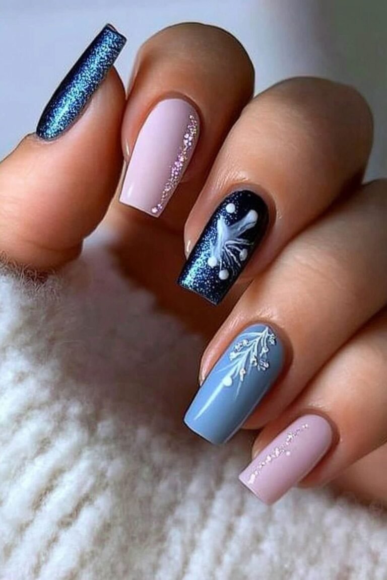 Christmas Nails: 30+ Ideas That Make Holidays Sparkle