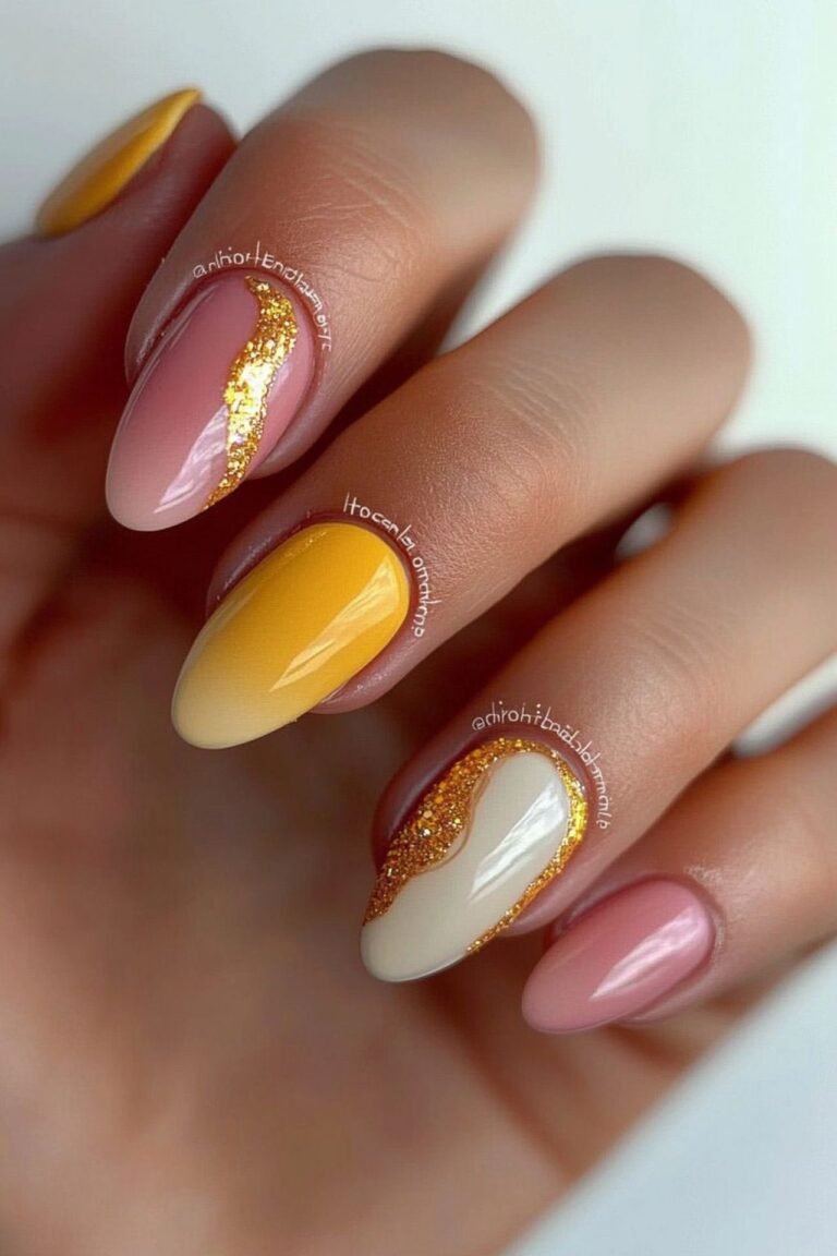 Nails for Natural Short Nails: 35+ Sweet Oval Designs