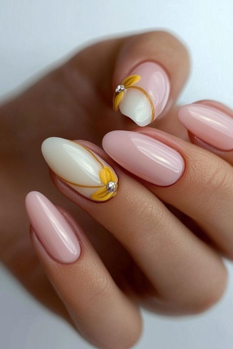 Nails for Natural Short Nails: 35+ Sweet Oval Designs